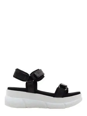 PROLOGUE SHOES Yrmengardis Strappy Sandal - Black