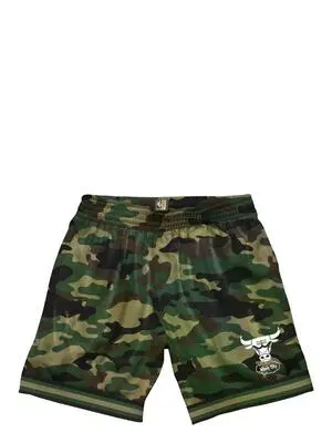 Mitchell & Ness Nba Chicago Bulls Camouflage-print Shorts - Green