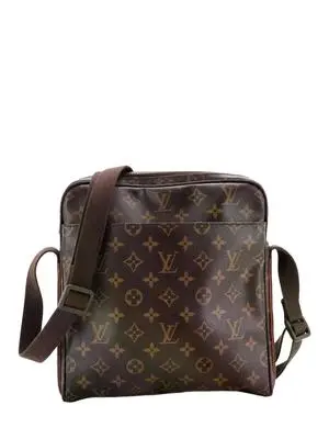 LOUIS VUITTON Trotteur Beaubourg Monogram Canvas Crossbody Bag - Brown