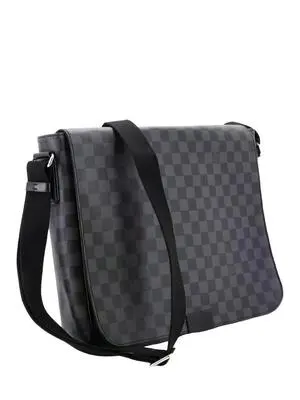 LOUIS VUITTON District Messenger Bag Damier Graphite Gm - Black