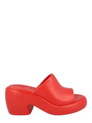 FERRAGAMO Wmns Deva Sandal - Red