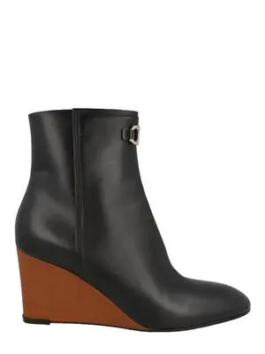 SALVATORE FERRAGAMO Catuja Leather Booties