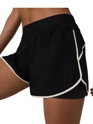 Vuori Luna Piped Short - Black