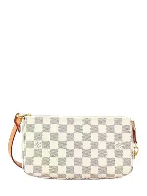 LOUIS VUITTON Pochette Accessoires Nm Damier Clutch - White