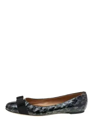 FERRAGAMO Quilted Patent Leather Varina Ballet Flats With Oversize Bow Detail - Black