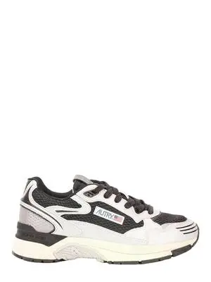 AUTRY Lace-up Flat Sneakers - Black