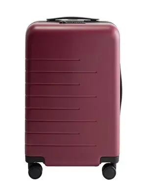 Quince Small Carry-on Suitcase - Wine