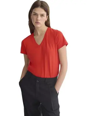 Everlane Slim V-neck T-shirt - Fiery Red