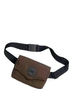 Canada Goose Logo-Patch Messenger Bag Brown