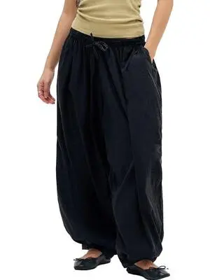 BDG URBAN OUTFITTERS Irina Balloon Pants - Black
