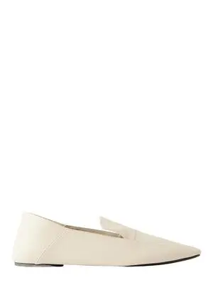 ST. AGNI Minimal Flat Leather Loafer Cream