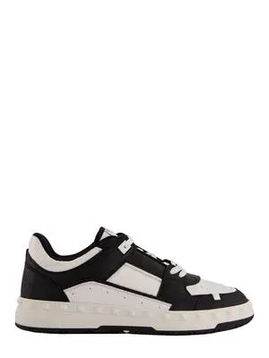 Valentino Garavani Freedots Low-top Trainer In Calfskin - White
