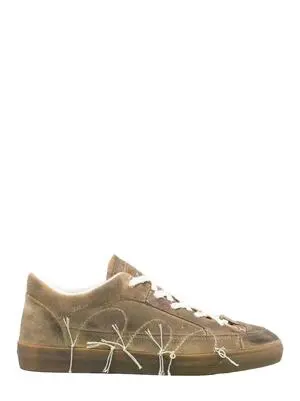 SANTHA Embroidered Low Top Sneakers - Brown