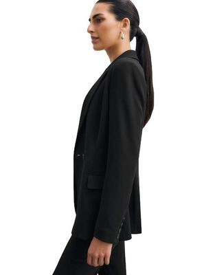 The Fold Knighton Clever Crepe Blazer Black