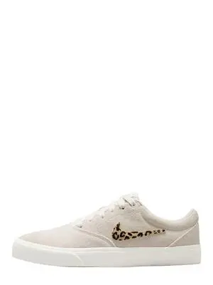 Nike Charge Suede Se Shoes - Grey