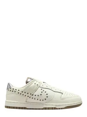 Nike Nike Dunk Low Sneakers White