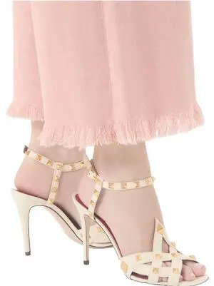 Valentino Garavani Studded Kidskin Sandals - Natural