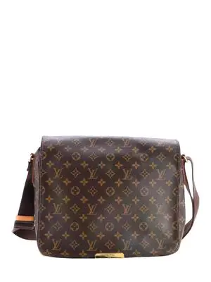 LOUIS VUITTON Valmy Messenger Bag Monogram Canvas Mm - Brown