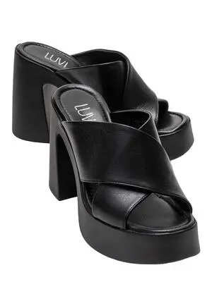 FOREVER & ALWAYS SHOES Essenza Leather Platform Block Heel Sandal - Black