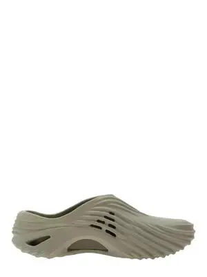CROCS Echo Wave Cut-out Clogs - Green