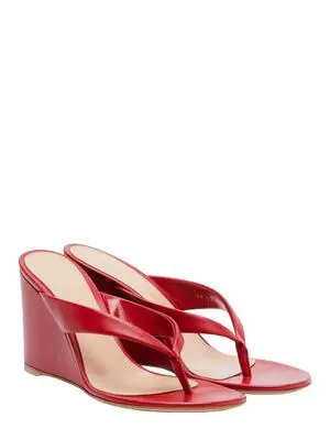 GIANVITO ROSSI Leather Wedge Thong Sandals - Red