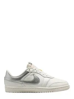 JORDAN Wmns Skyline Low Sneakers - White