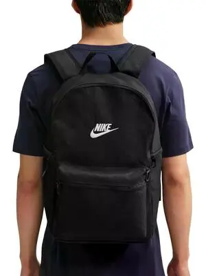 Nike Logo-Detail Backpack Black