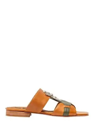 CLARA BARCELO Flat Sandal - Brown