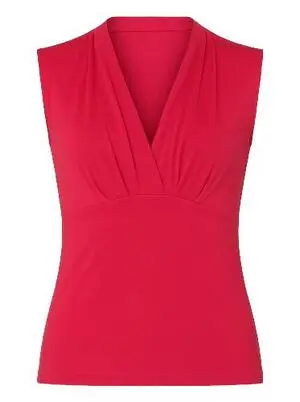 CONQUISTA Sleeveless V-neck Top - Red