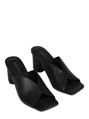 Intentionally Blank Kamika Leather Heel Black