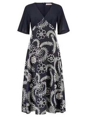 TRAFFIC PEOPLE Floral Embroidered Blythe Midi Dress - Blue/white