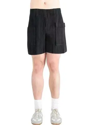 Issey Miyake Pleated Bermuda Shorts - Black