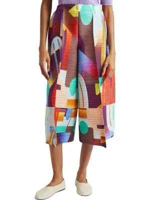 Issey Miyake Playground Pleated Wide Leg Shorts - Red