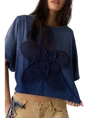 TRICIA FIX Tricia Fix Crocheted Applique Cropped T-Shirt Navy