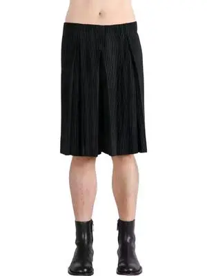 Issey Miyake Pleated Wide-leg Shorts - Black