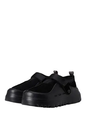 UGG Peakmod Lowcut Shoes - Black