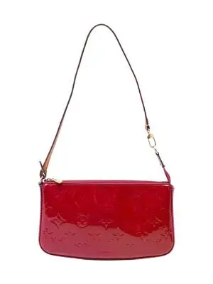 LOUIS VUITTON Monogram Vernis Pochette Accessoires Shoulder Bag - Red