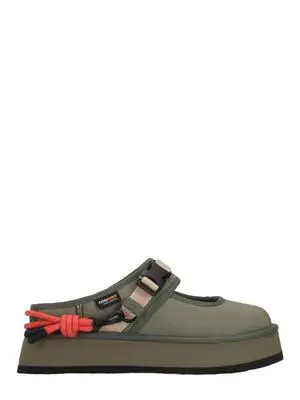 UGG Mary Jane Platform Flats - Verde