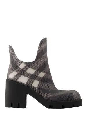 BURBERRY Burberry Check Pattern Slip-On Boots