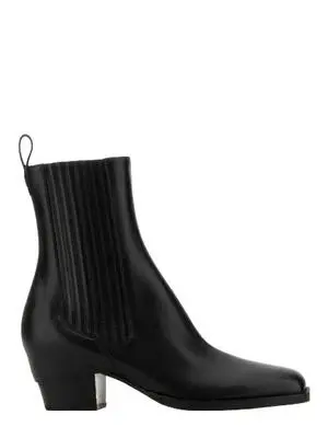 Fendi Square-toe Ankle Boots - Black