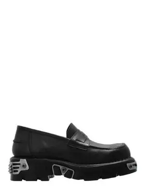 Vetements Logo Embossed Leather Loafers - Black