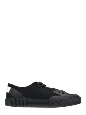 Givenchy Low-top Casual Sneakers With Embossed Logo - Black