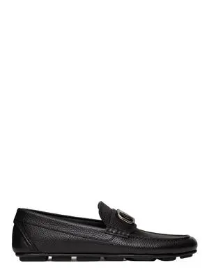 Valentino Garavani Vlogo Signature Grainy Calfskin Driving Shoes - Black