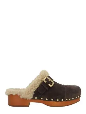 Chloé Jeannette Clogs With Stud Detailing - Brown