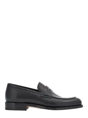FERRAGAMO Round Toe Business Casual Loafers - Black
