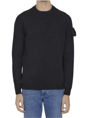 Fendi Ribbed Crewneck Jumper With Pocket Detail - Black