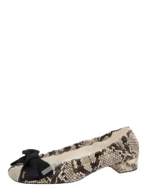 Prada Ayers Loafers With Bow Detail - Nude