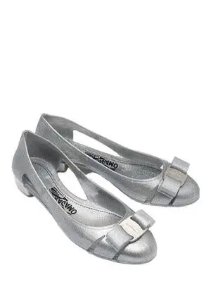 FERRAGAMO Vara Jelly Pumps - Silver
