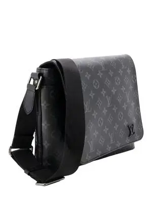 LOUIS VUITTON District Messenger Bag - Black