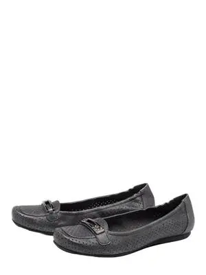 STUART WEITZMAN Stuart Weitzman Perforated Crystal-Embellished Loafers